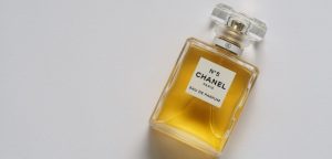 Chanel’s Marketing Strategy Explained - Marketing Explainers